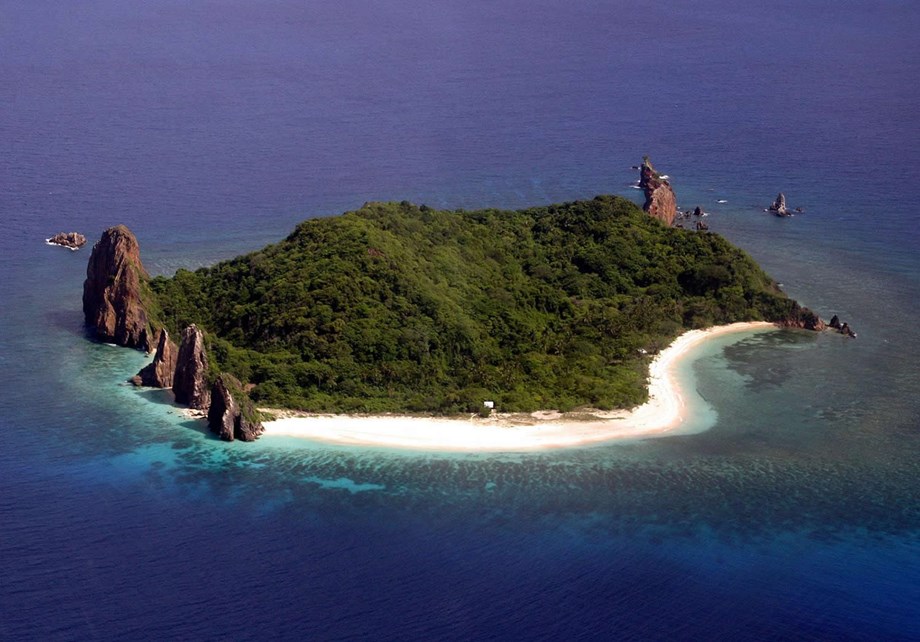South Pacific: France denies ceding the volcanic islets of Matthew and ...
