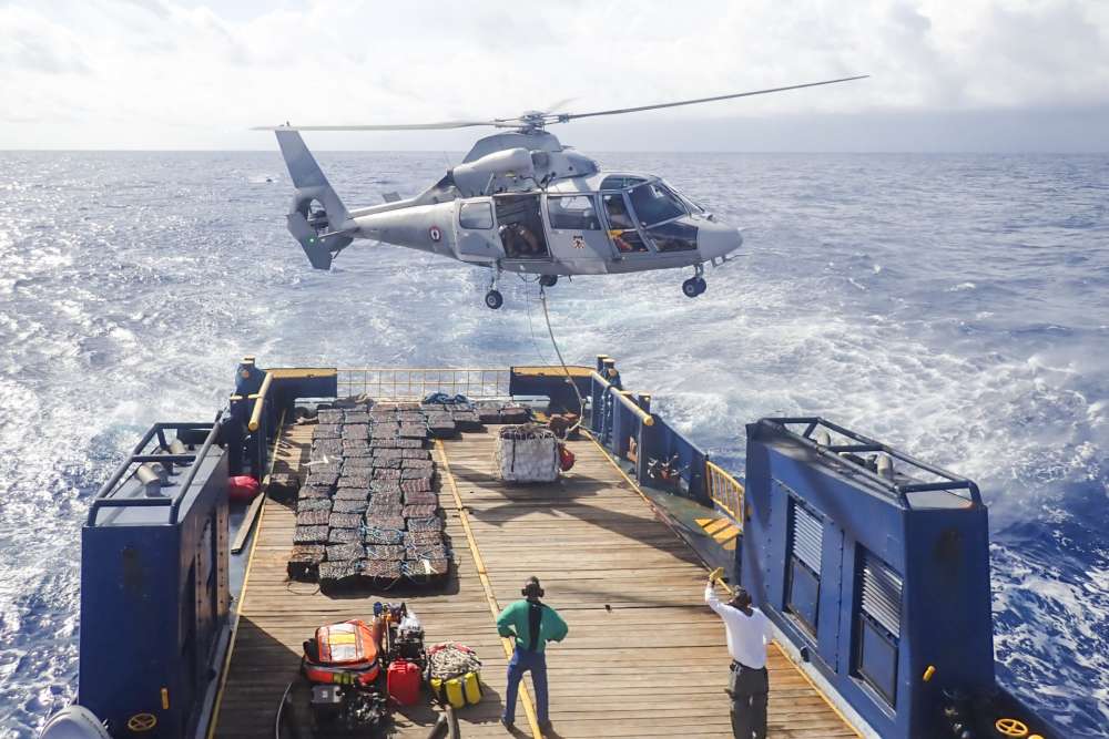 French Navy seizes 4.87 tonnes of cocaine in Polynesian waters ...